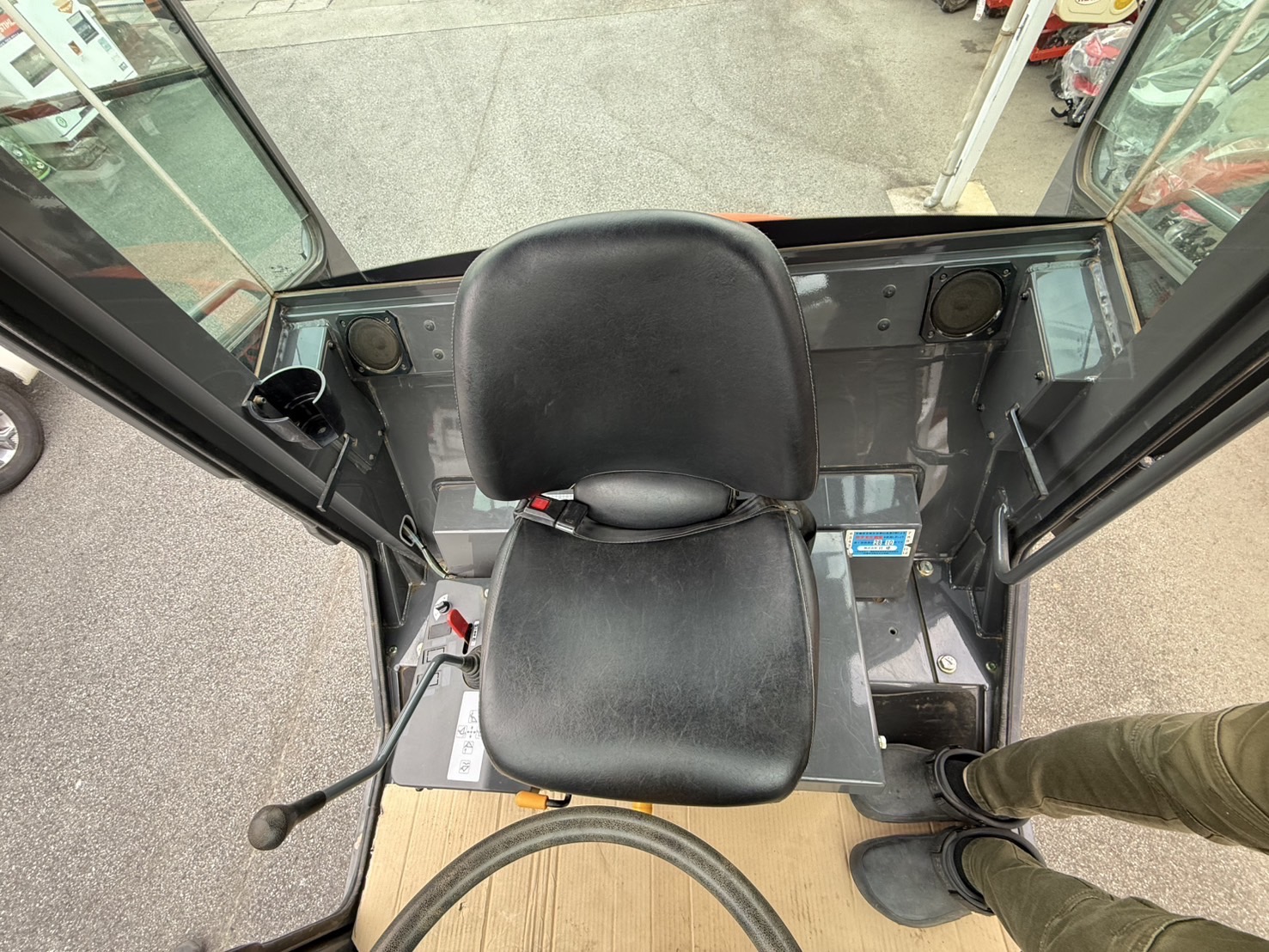 日立 ホイールローダー《ZW30》 ￥3,500,000 | 株式会社ヨダ兄弟商会