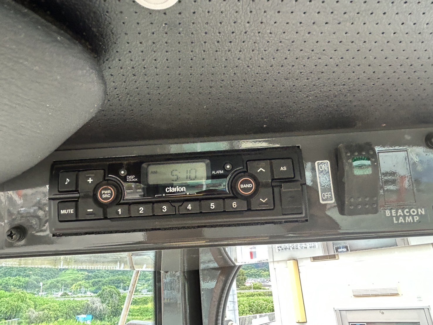 日立 ホイールローダー《ZW30》 ￥3,500,000 | 株式会社ヨダ兄弟商会